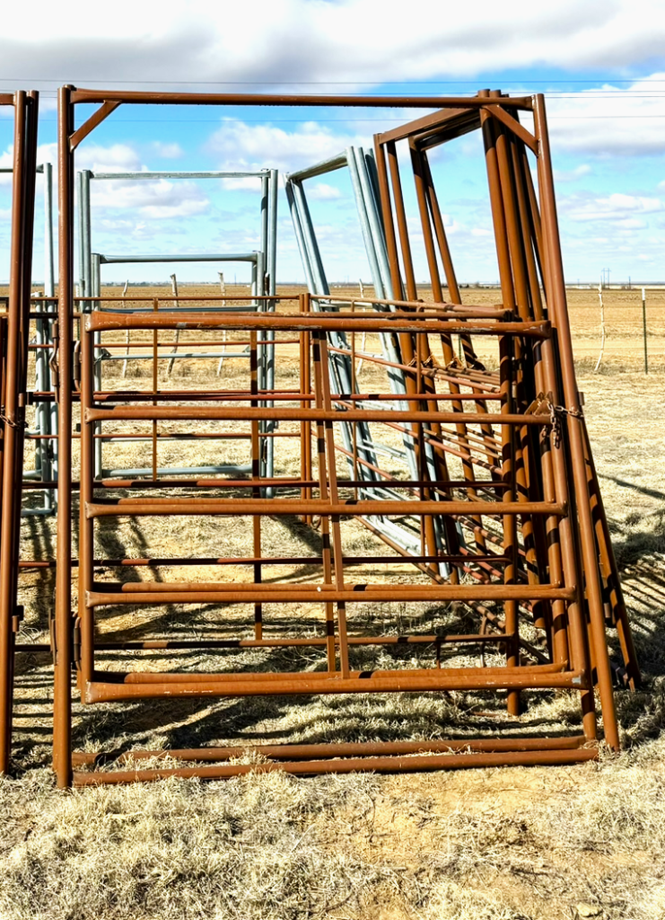 5 & 6 Rail Gates – HEREFORD PANEL & GATE CO.